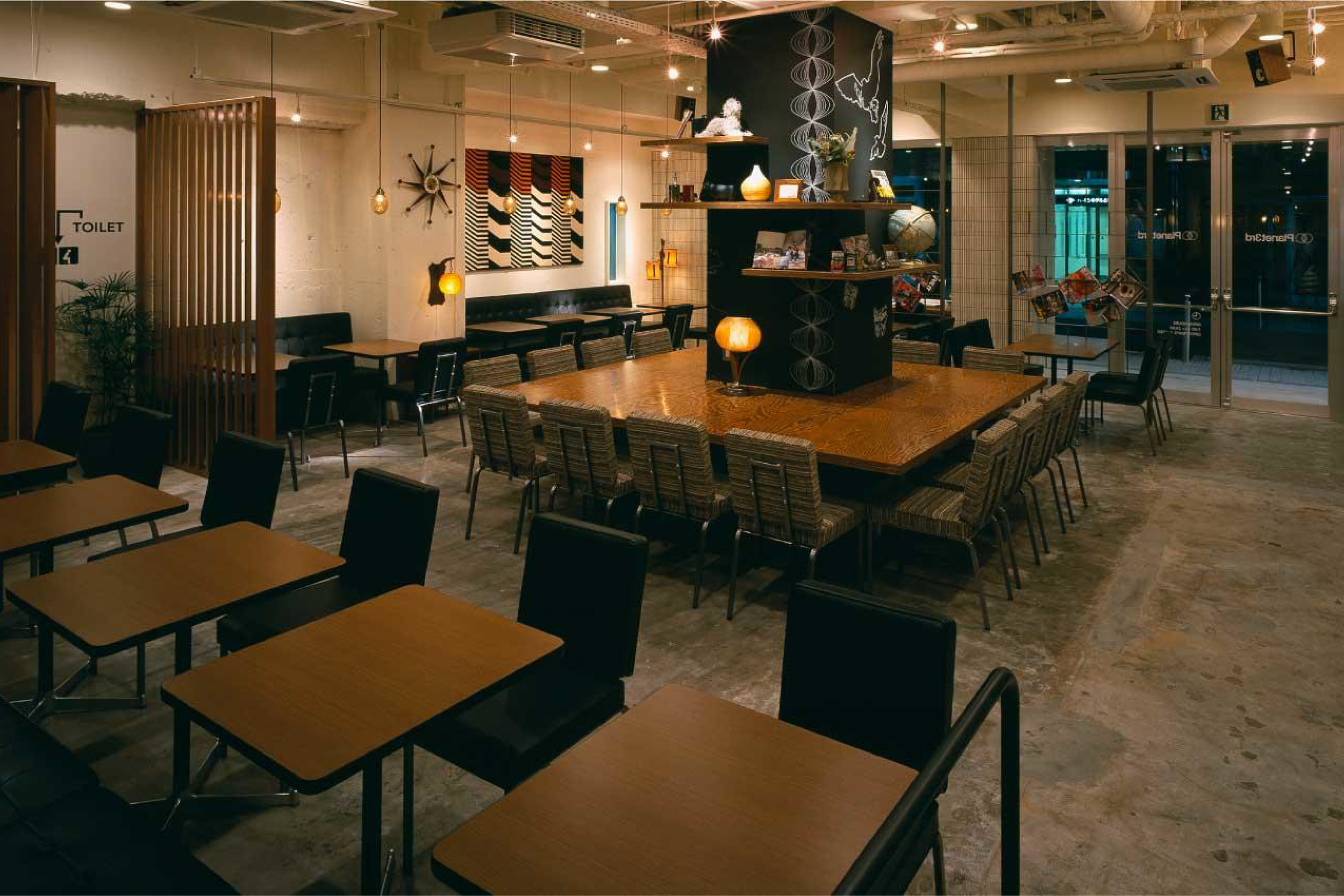 【Planet3rd】心斎橋店 | Cafeなび